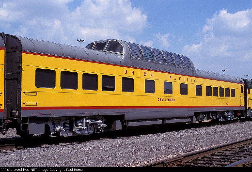 UPP 7015, Challenger, Dome Coach, at the UPs Proviso Yard